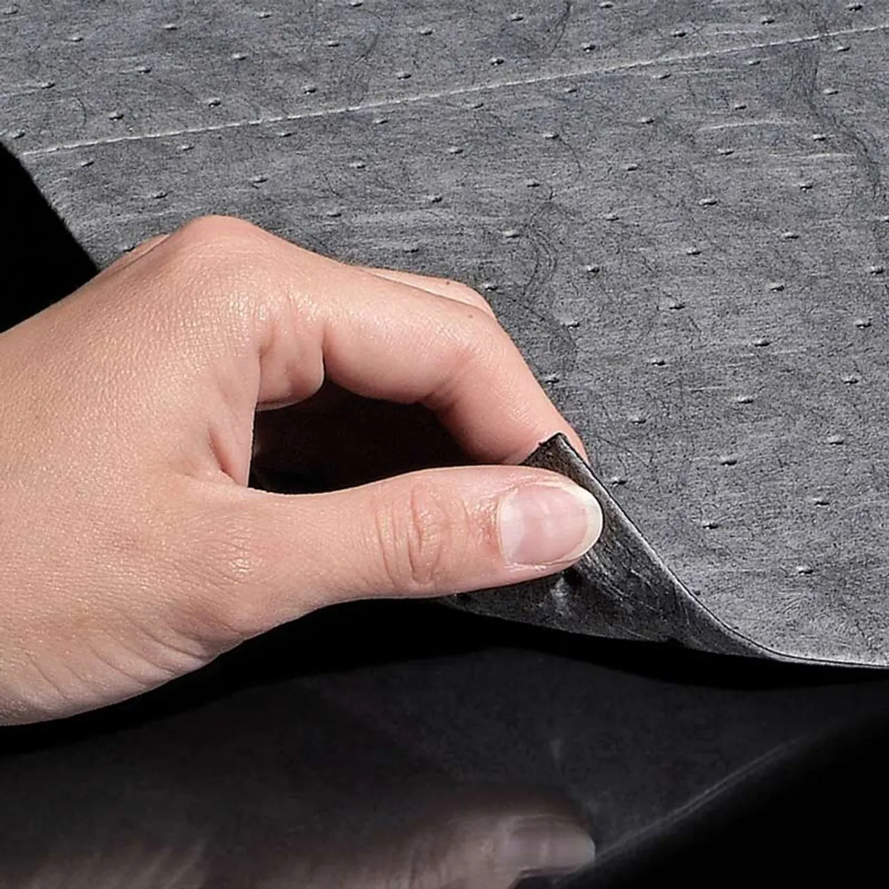 PIG Absorbent Mat Rolls 15" x 150" - Raney's Truck Parts