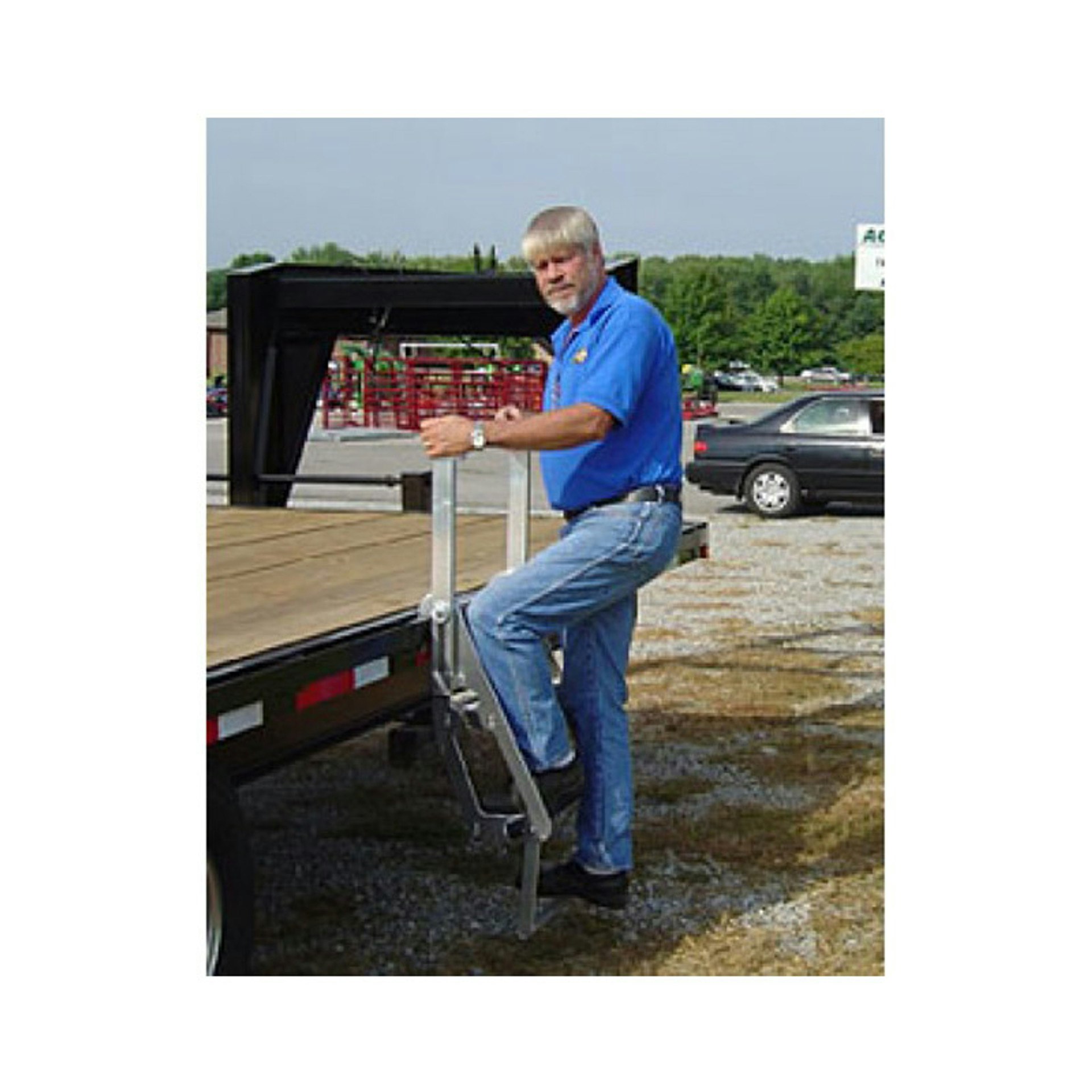 Retractable 2 Rung Truck Step Ladder - Raney's Truck Parts