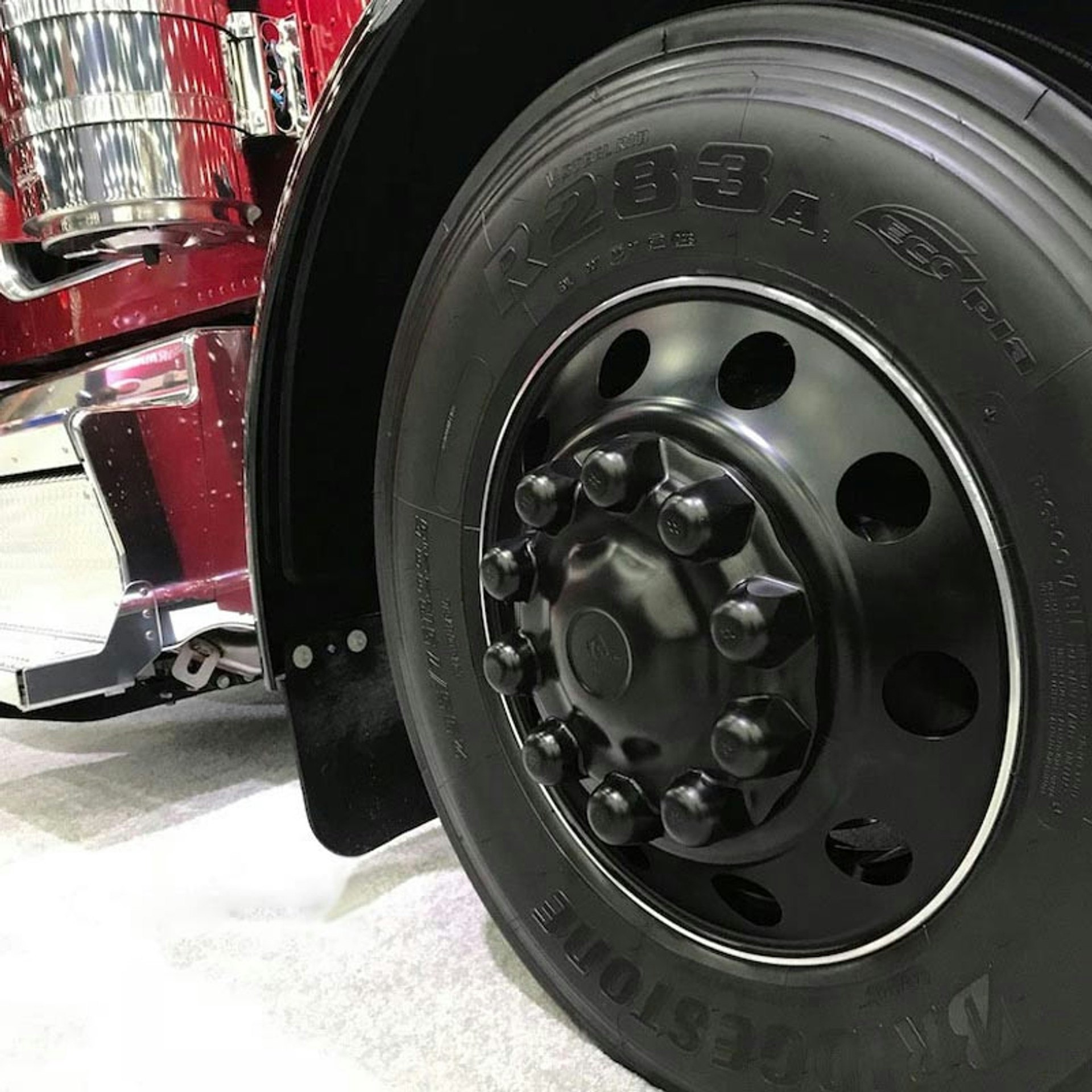 Alcoa Style Chrome One-Piece Rear Hub Axle Cover System 087100S - Raney ...