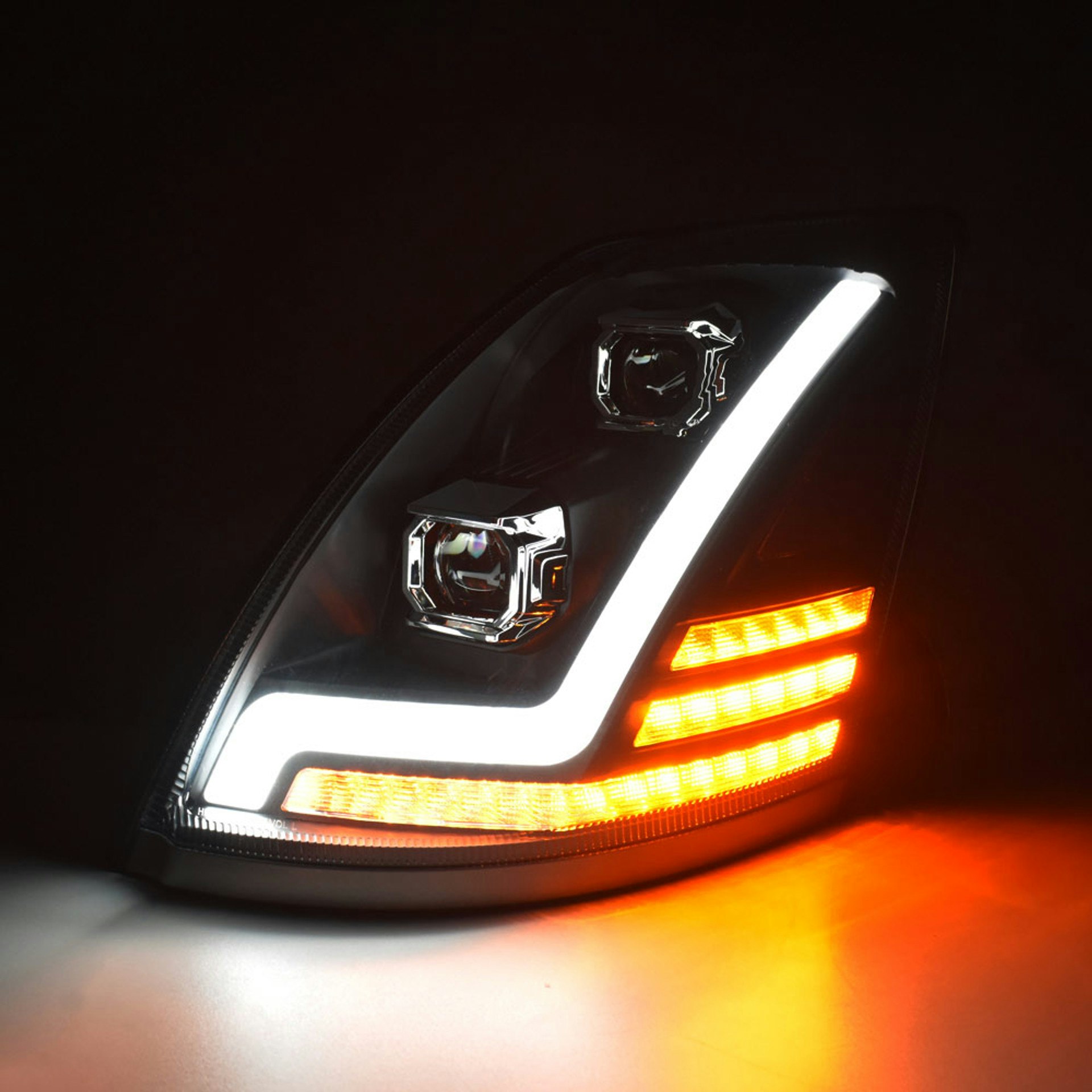 Chrome Volvo VNL and VT Headlights 2004-2018 - Raney's Truck Parts