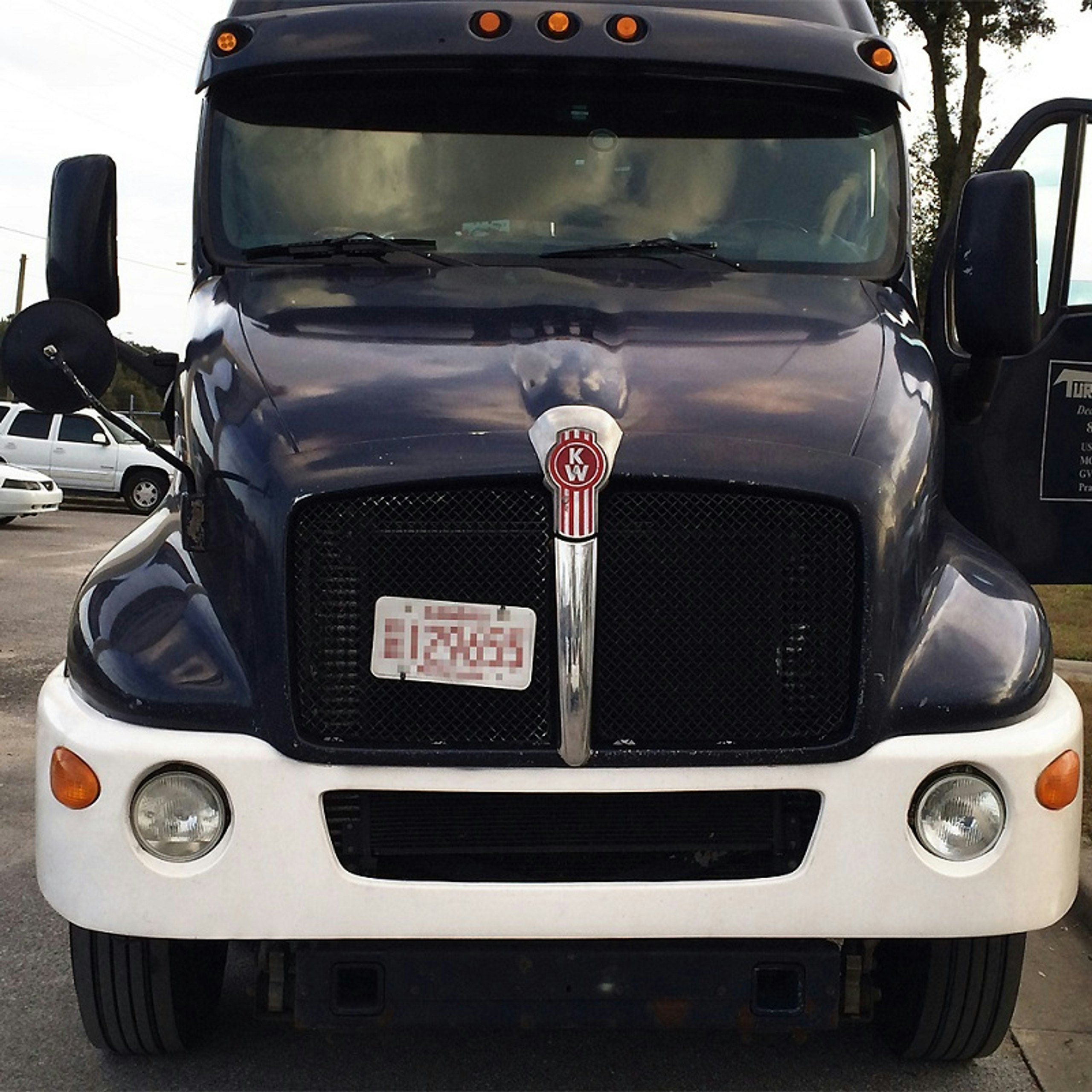 Kenworth T600 Fiberglass Bumper - Raney's Truck Parts