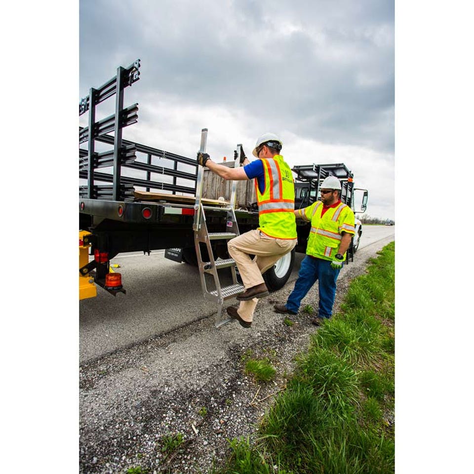 4-Step Trucker Ladder - Raney's Truck Parts