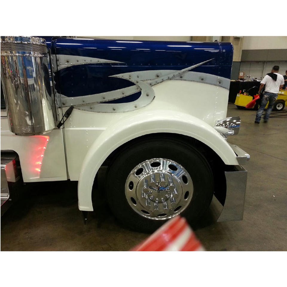 Peterbilt 379 Front Fenders - Raney's Truck Parts