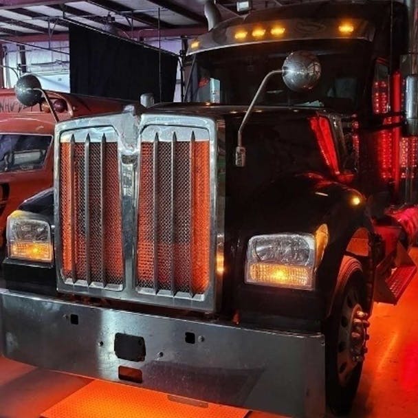 Kenworth W990 Grill Accent RGB LED Light Kit with Remote - Raney's ...