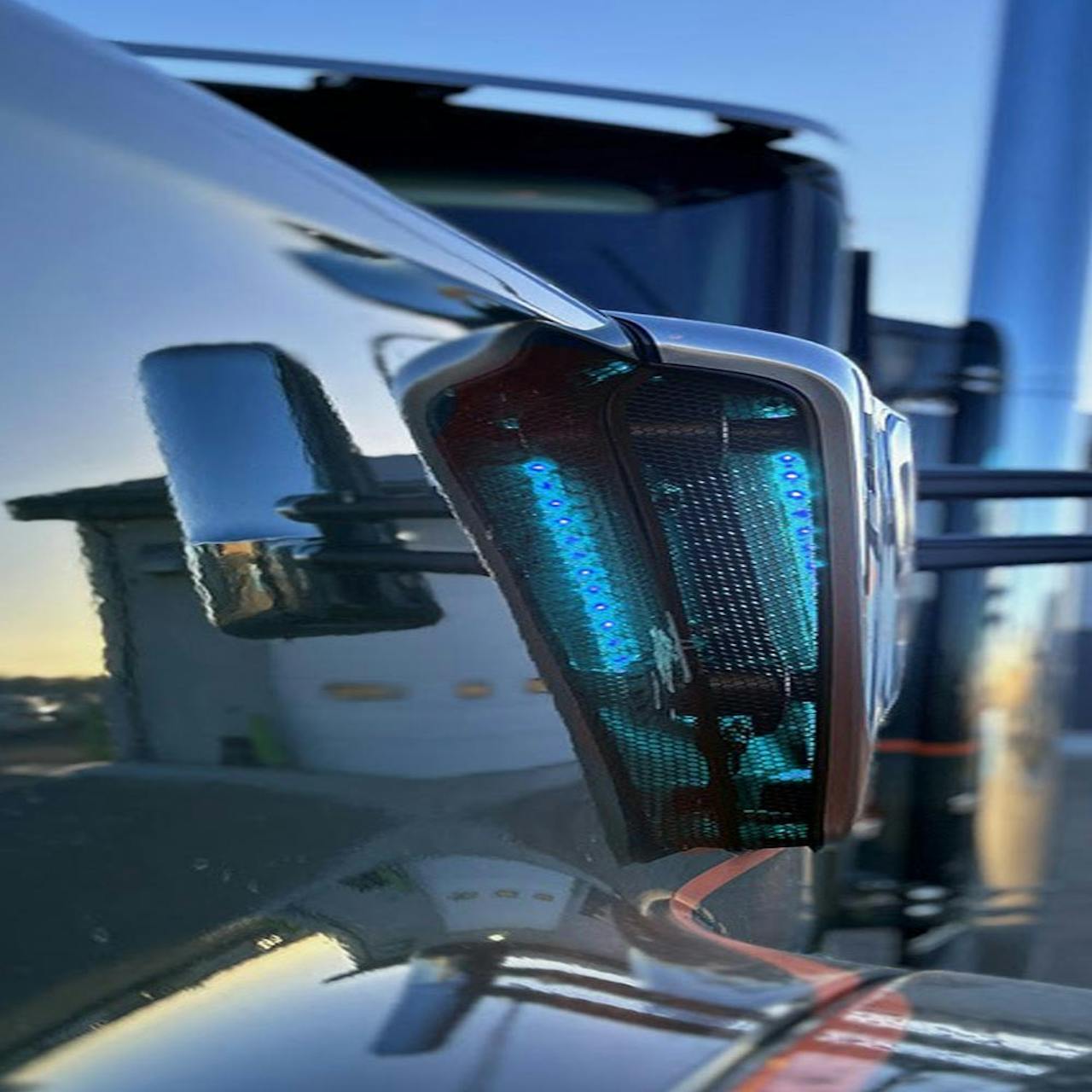 Kenworth W990 Air Intake LED Light By Shift Products - Raney's Truck Parts