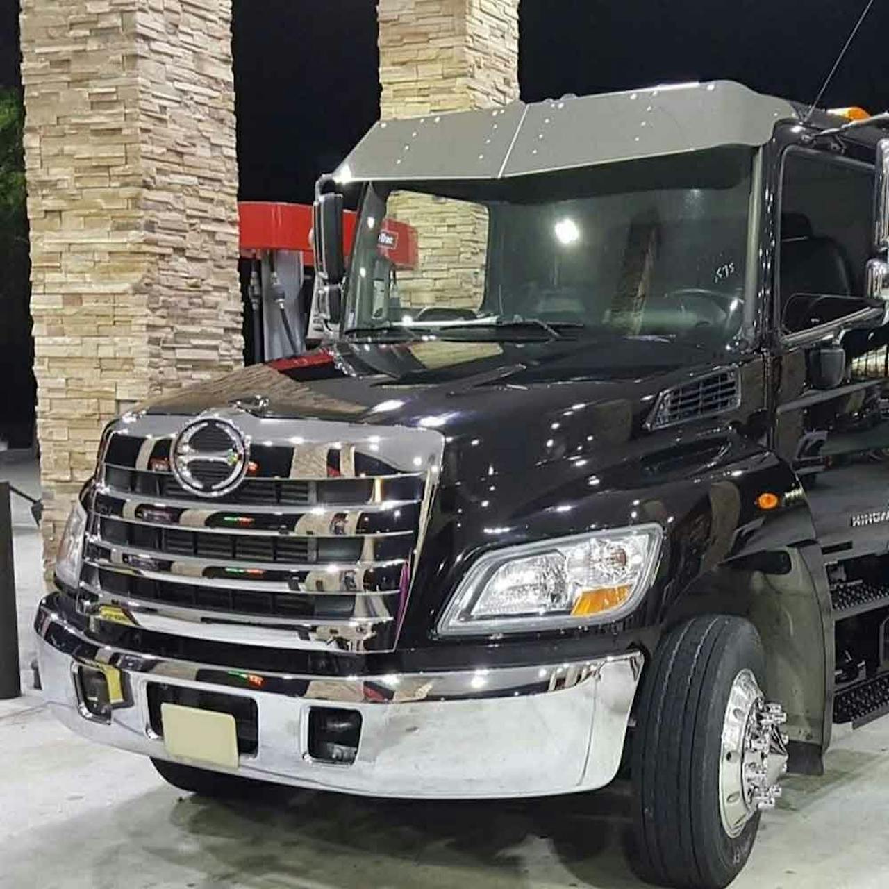 Hino Stainless Steel V-Shaped Drop Visor With 3/4" LEDs - Raney's Truck ...