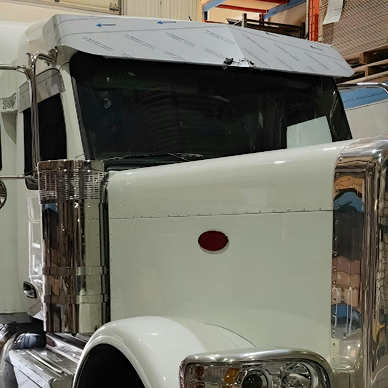 Peterbilt 589 | High Roof | One Piece | 304 Stainless Steel | Drop Visor